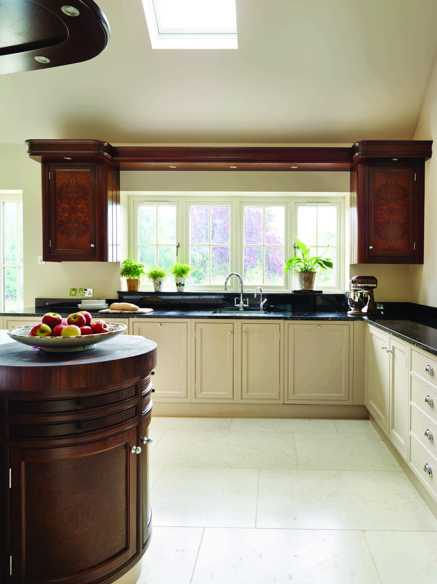 Edwardian Collection | Charles Yorke | Glotech Kitchens